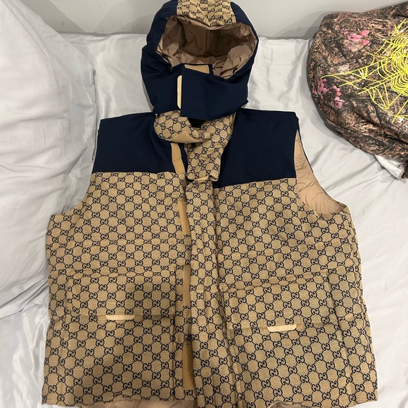 Gucci | Jackets & Coats | Gucci Tan And Navy Patterned Jacket | Poshmark